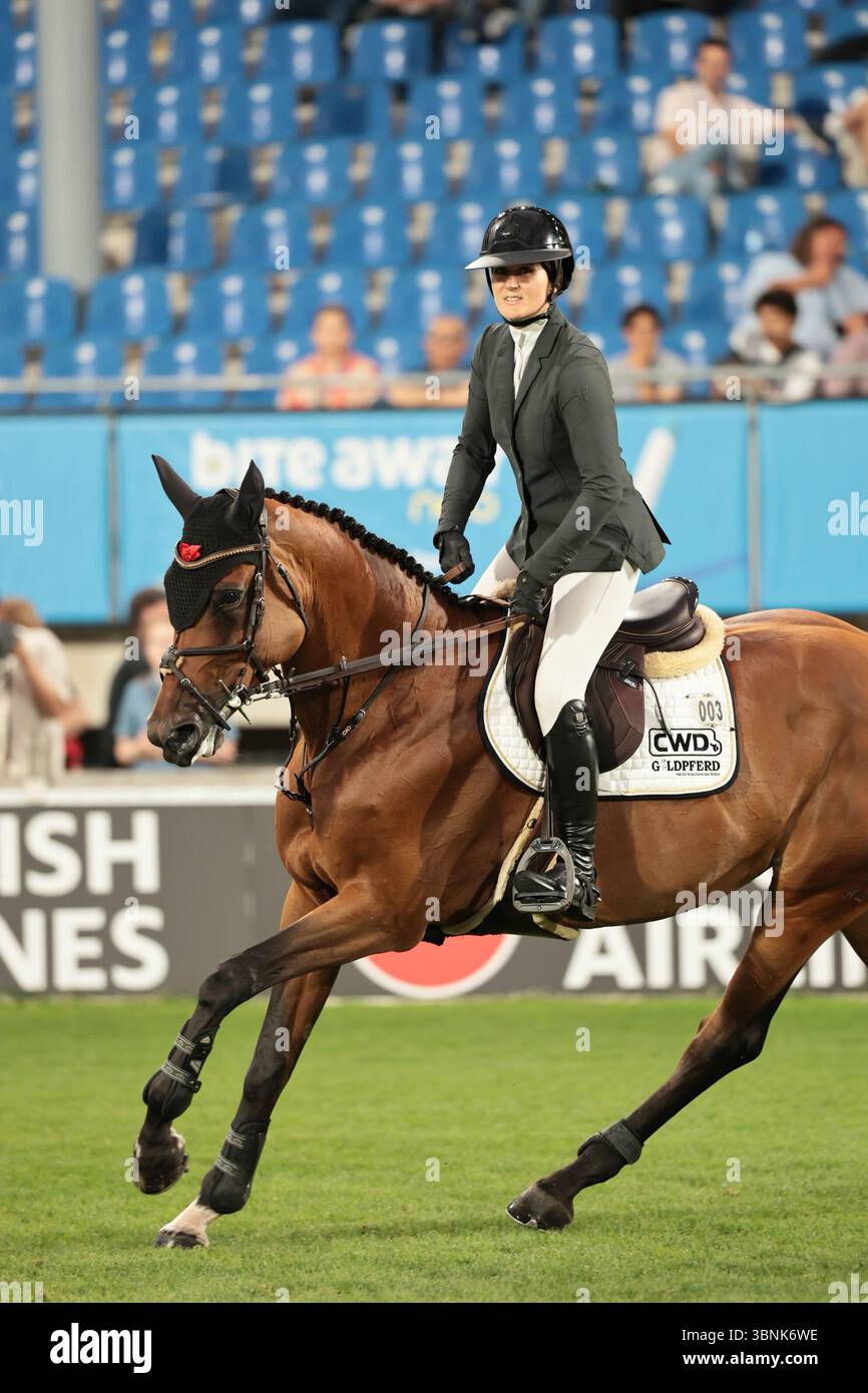 Stephi De Boer of Germany with Querida during the Turkish Airlines ...