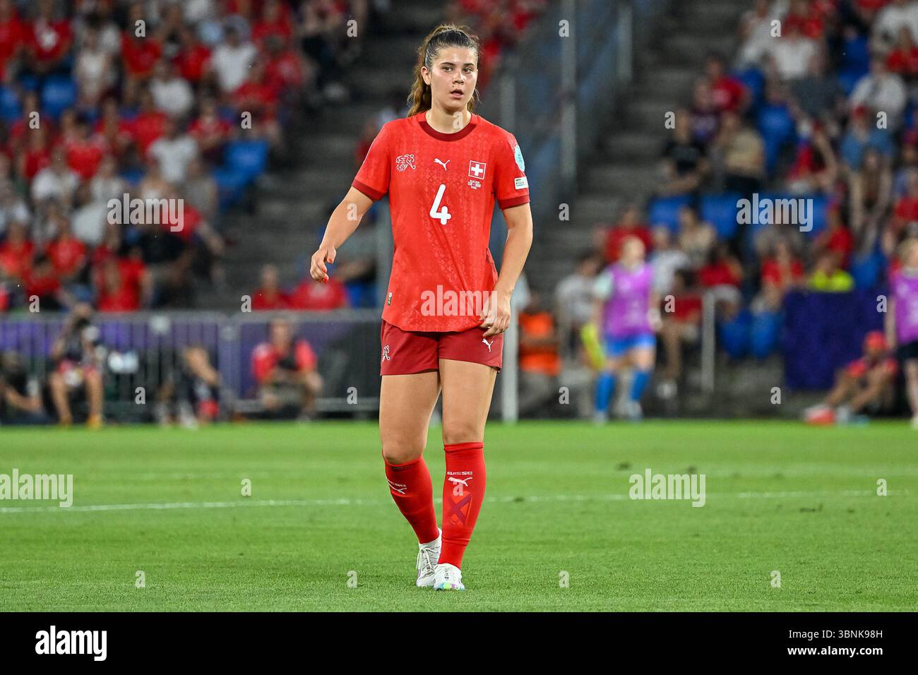 Noemi Ivelj (Schweiz, #04) SUI, Schweiz - Norwegen, Frauen-Fussball ...