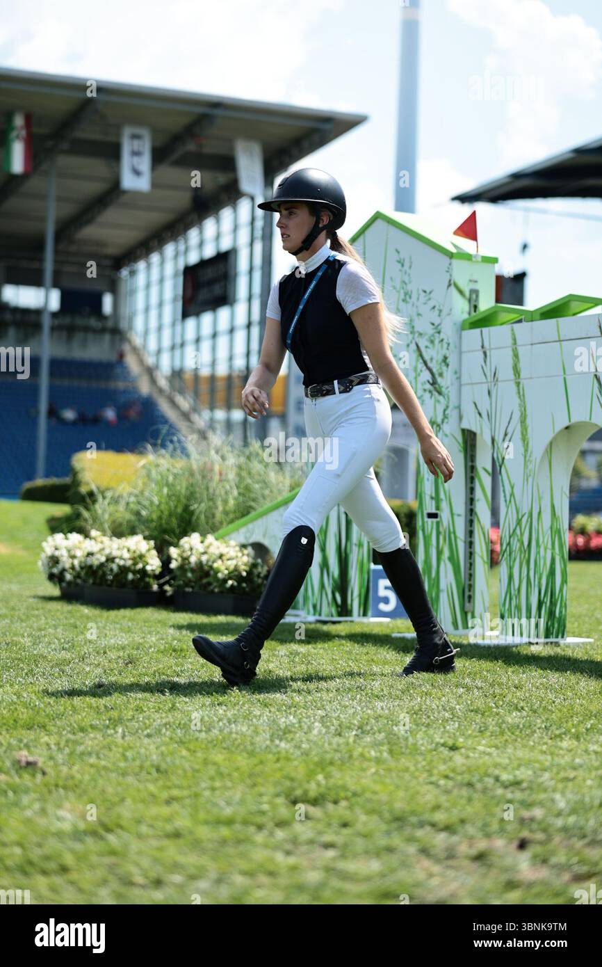 Riders during the course walk before the German U25 Trophy of the ...