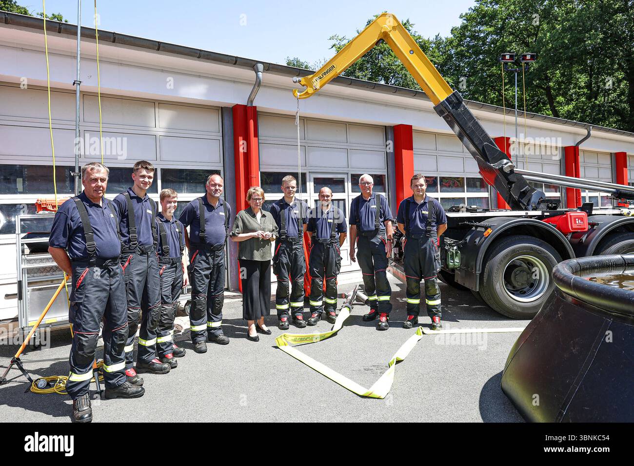 Vorstellung neuer technischer Einsatzmittel des Katastrophenschutzes ...