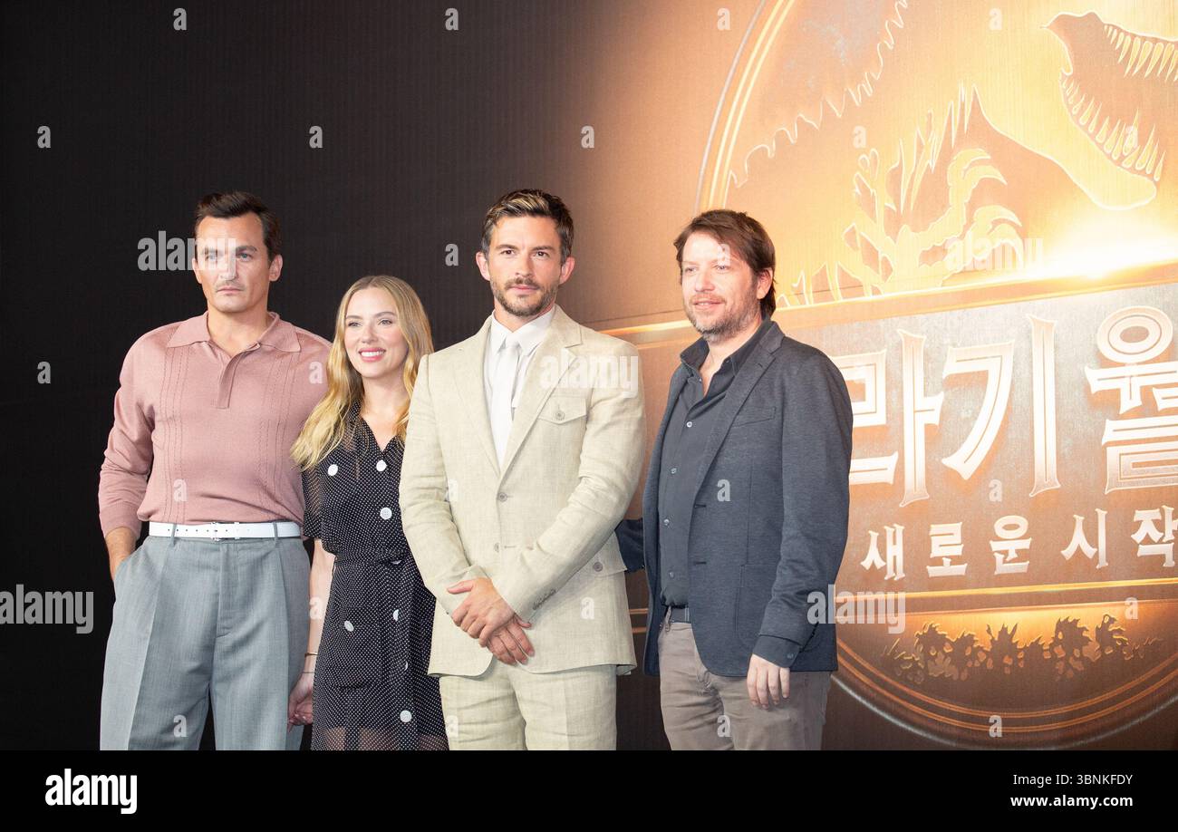 Rupert Friend, Scarlett Johansson, Jonathan Bailey and Gareth Edwards ...