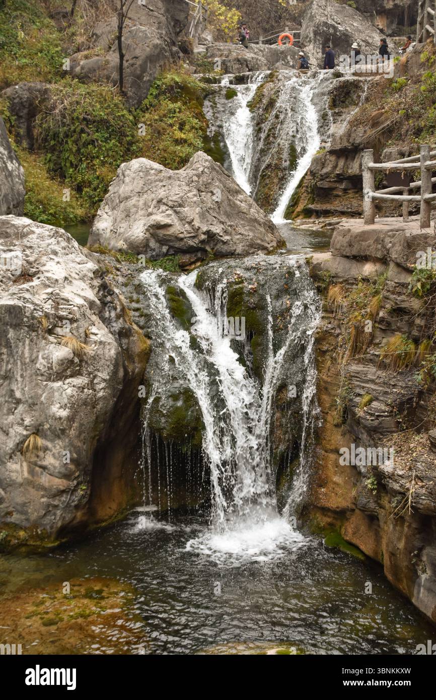 Chinese building waterfall hi-res stock photography and images - Alamy