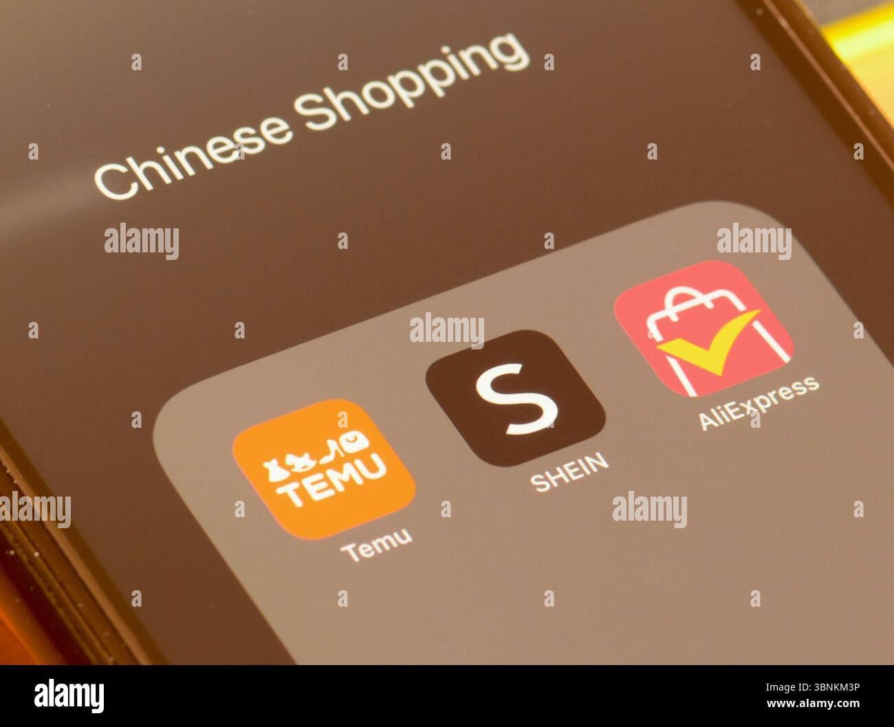 Chinese shopping apps on a smartphone screen Stock Photo - Alamy