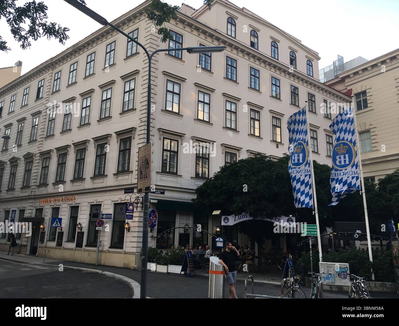 Majestic city‑centre architecture in Vienna—from baroque palaces and ...