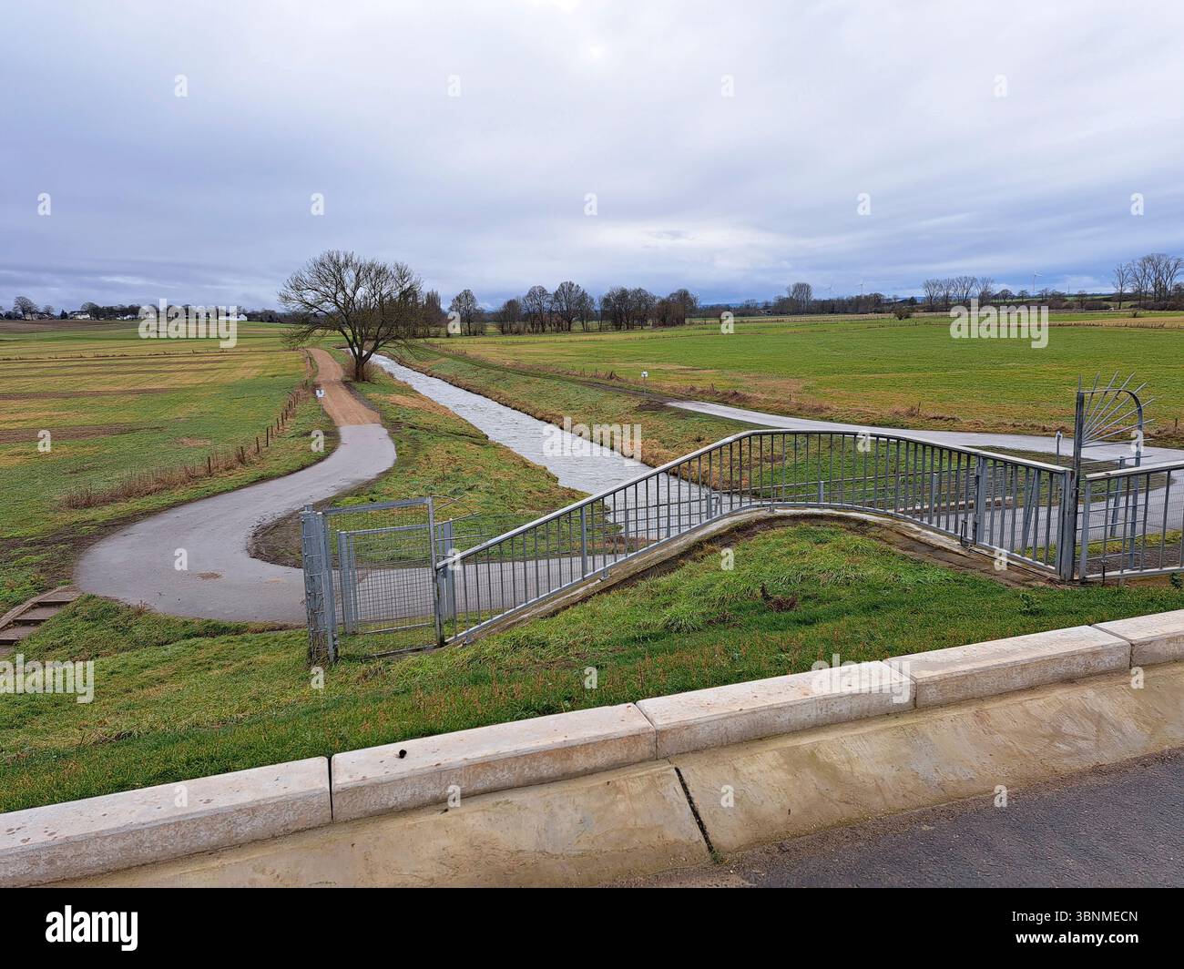 North paddock dam hi-res stock photography and images - Alamy