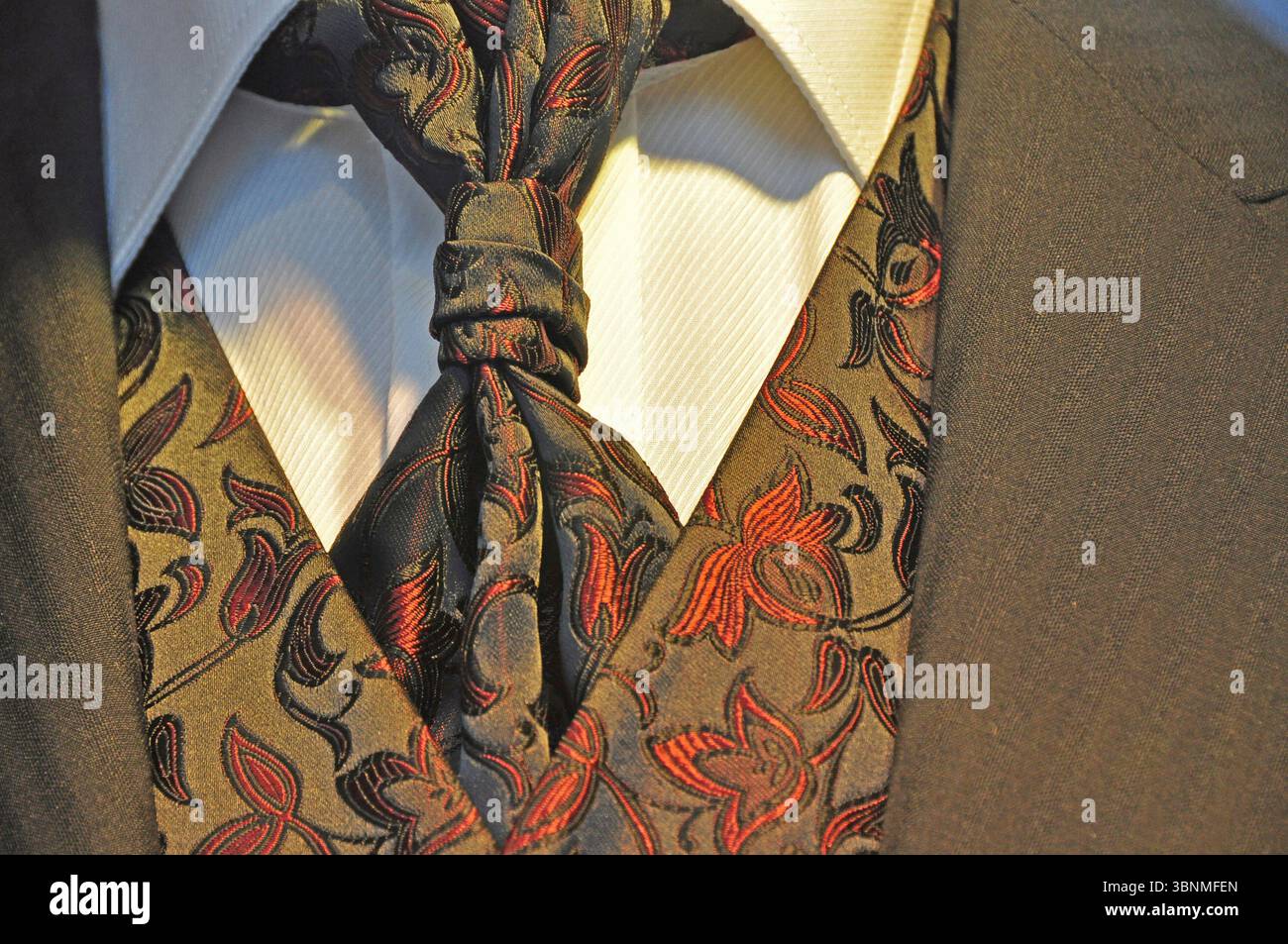 Vintage suit man hi-res stock photography and images - Alamy