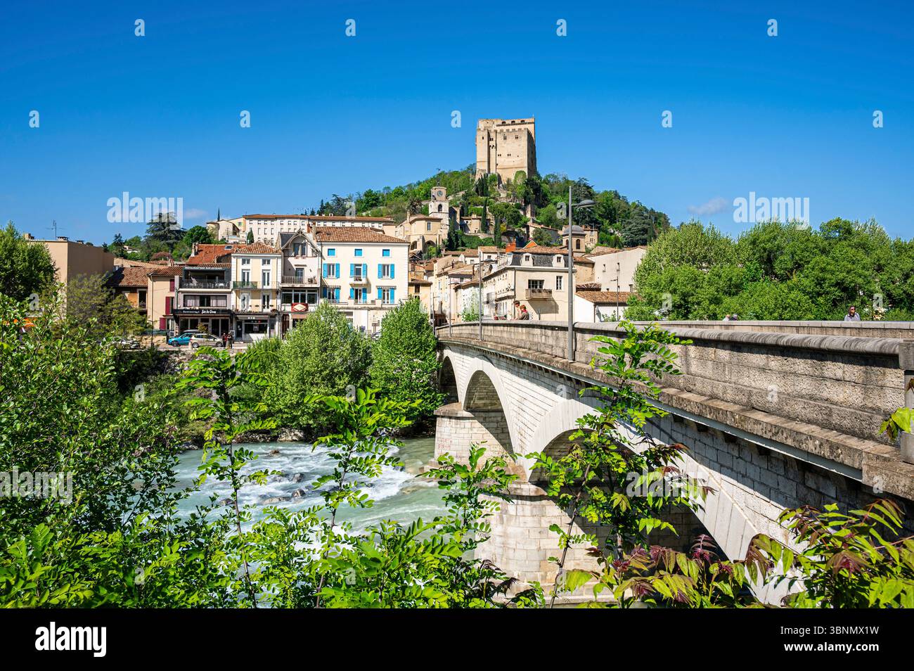Bridge crest hi-res stock photography and images - Alamy