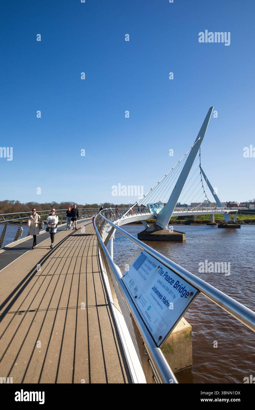 Peace Bridge, Derry Stock Photo - Alamy
