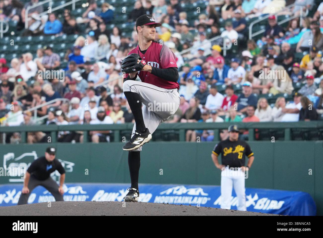 June 212025: Sacramento pitcher Carson Ragsdale (55) hits a single ...