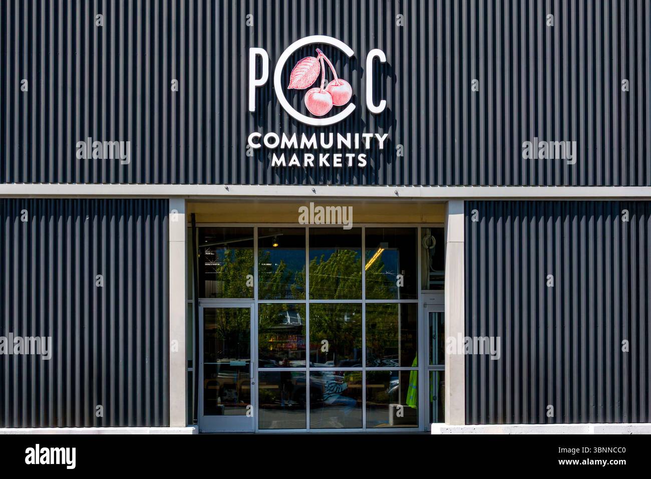 ISSAQUAH, WA, USA, JUNE 1, 2025: PCC Community Markets retail grocery ...