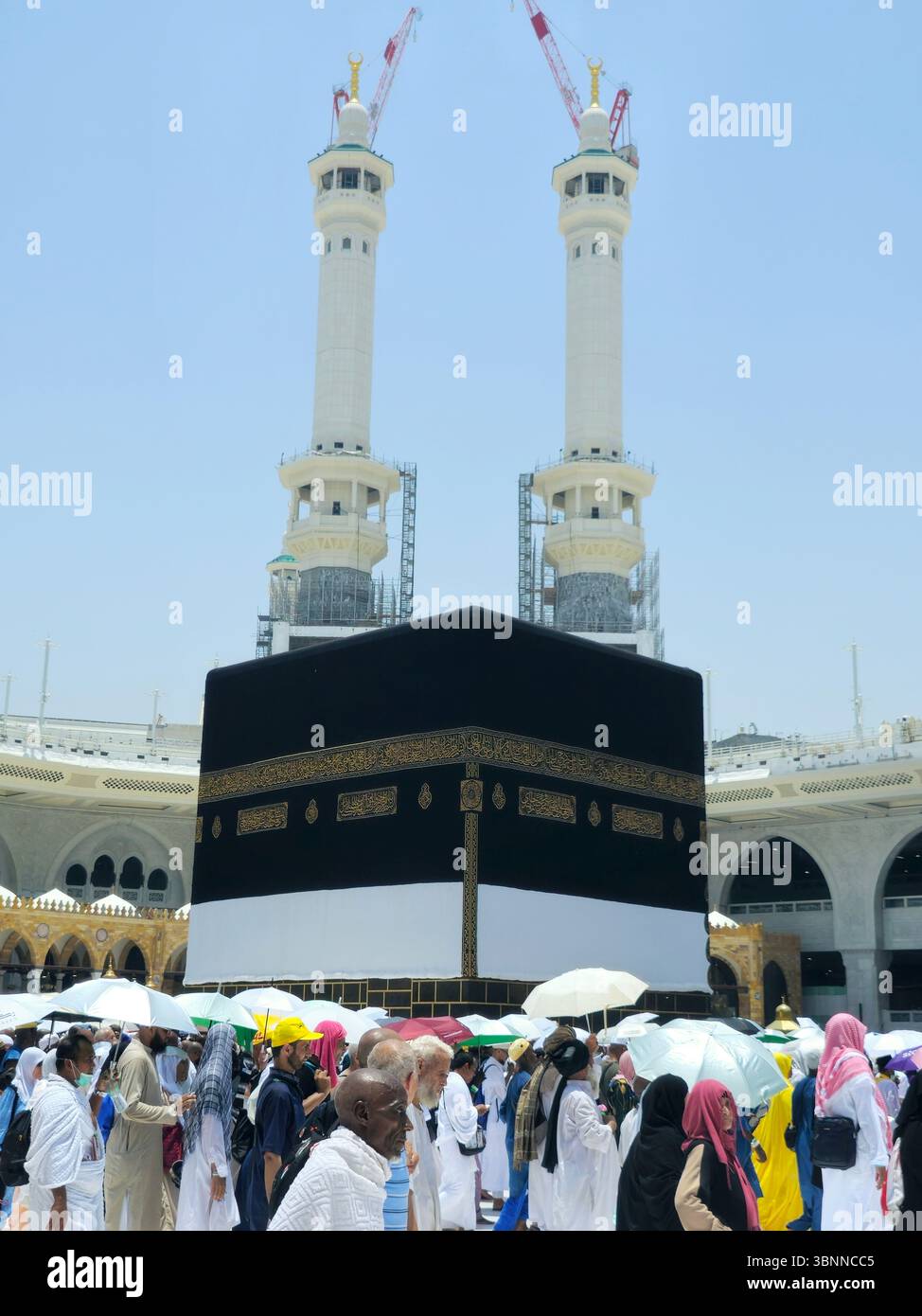 Mecca, Saudi Arabia, June 20 2024: the circumambulation of the grand ...