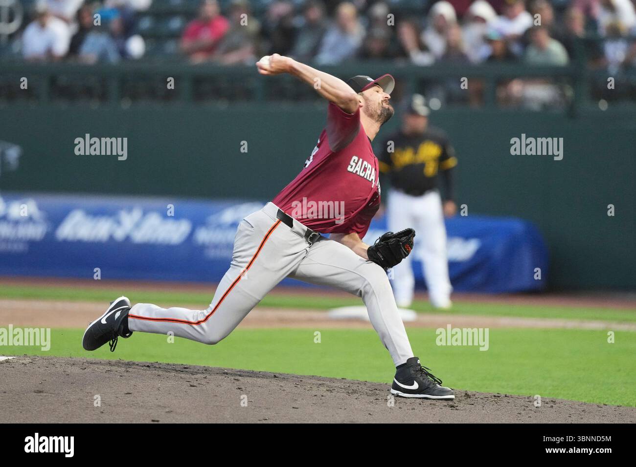 June 212025: Sacramento pitcher Tristan Beck (29) throws a pitch during ...