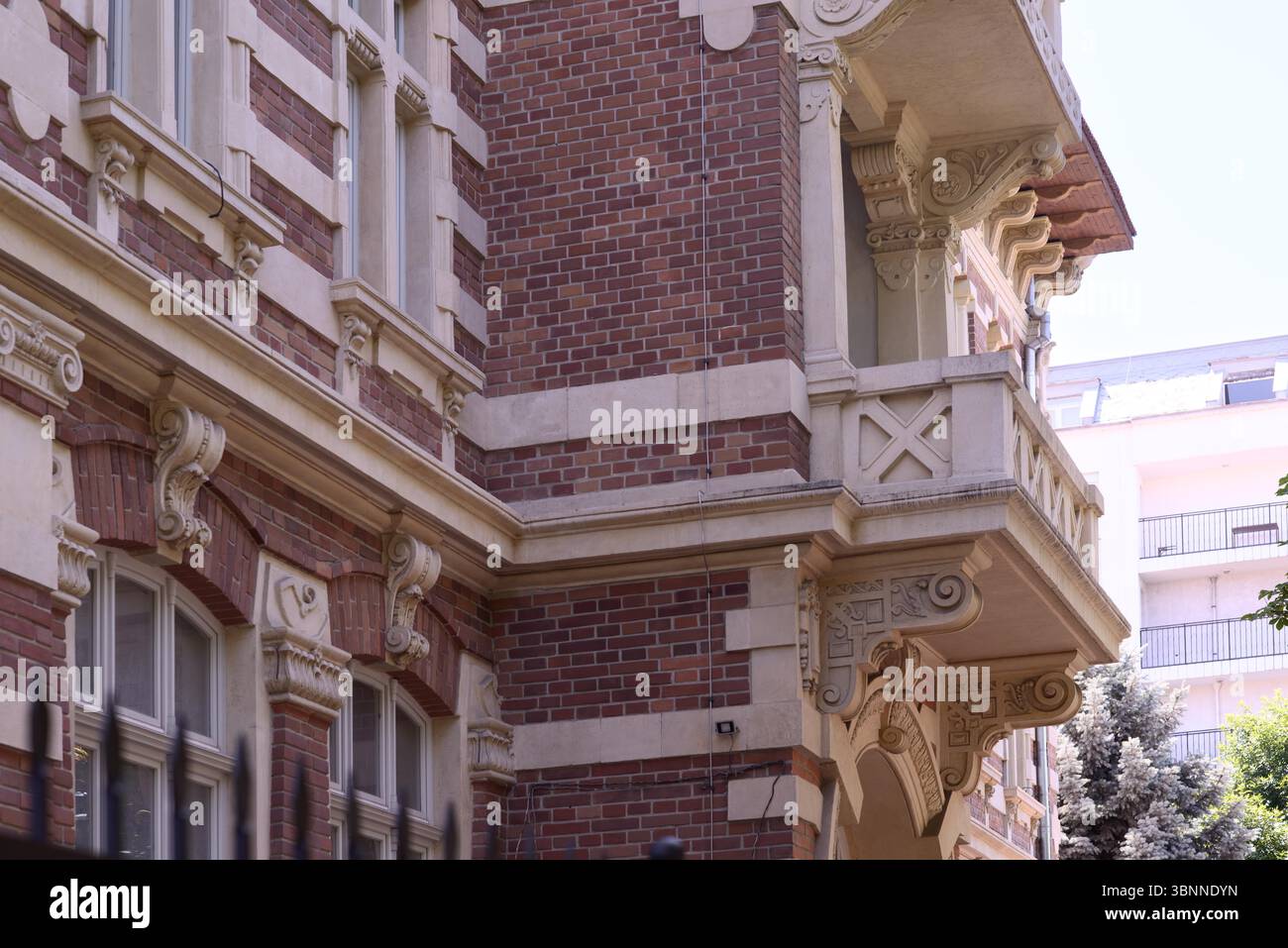 Featuring eclectic architecture hi-res stock photography and images - Alamy