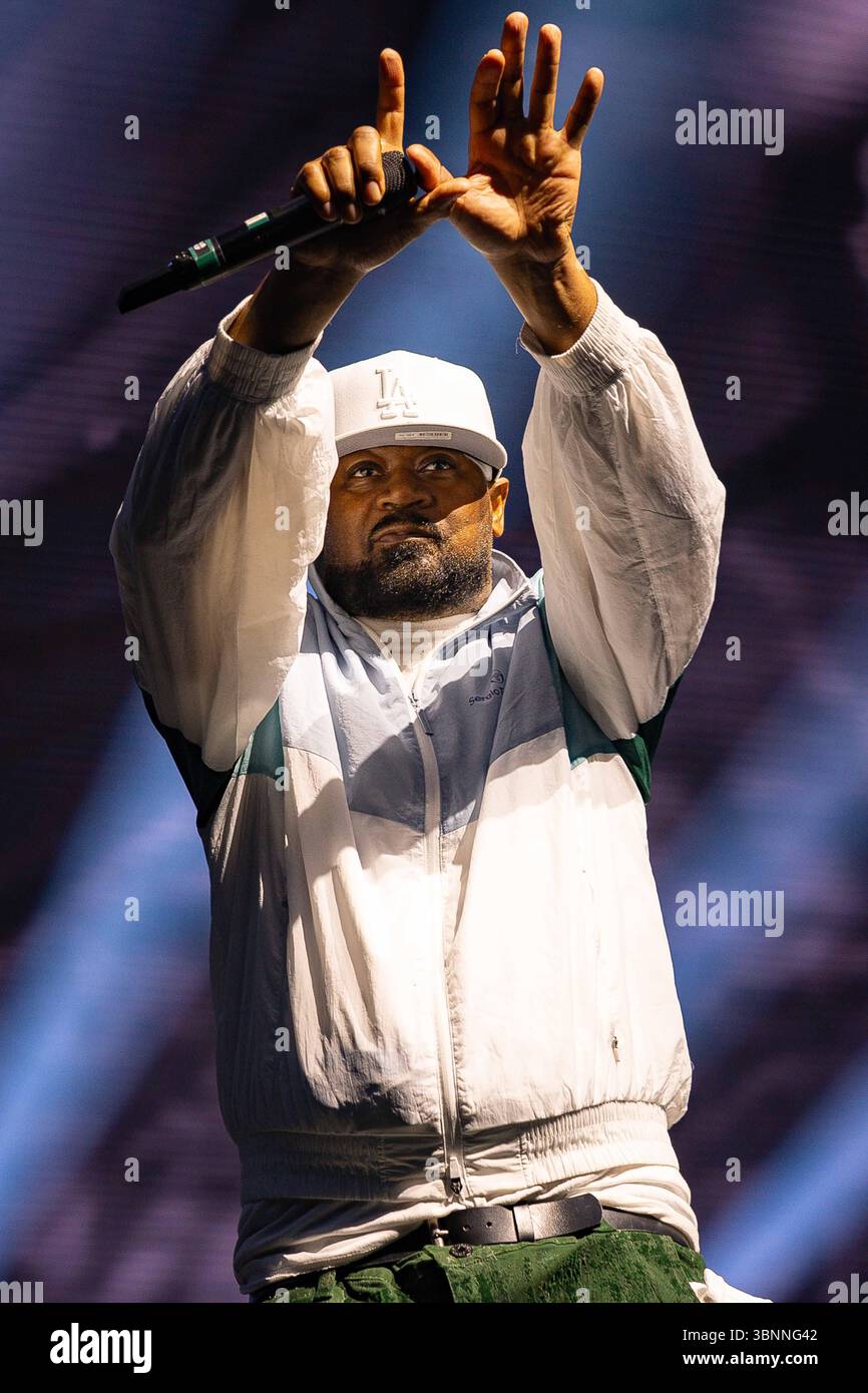 Hip hop group Wu-tang Clan at Rogers Arena, Vancouver, BC, Canada on ...