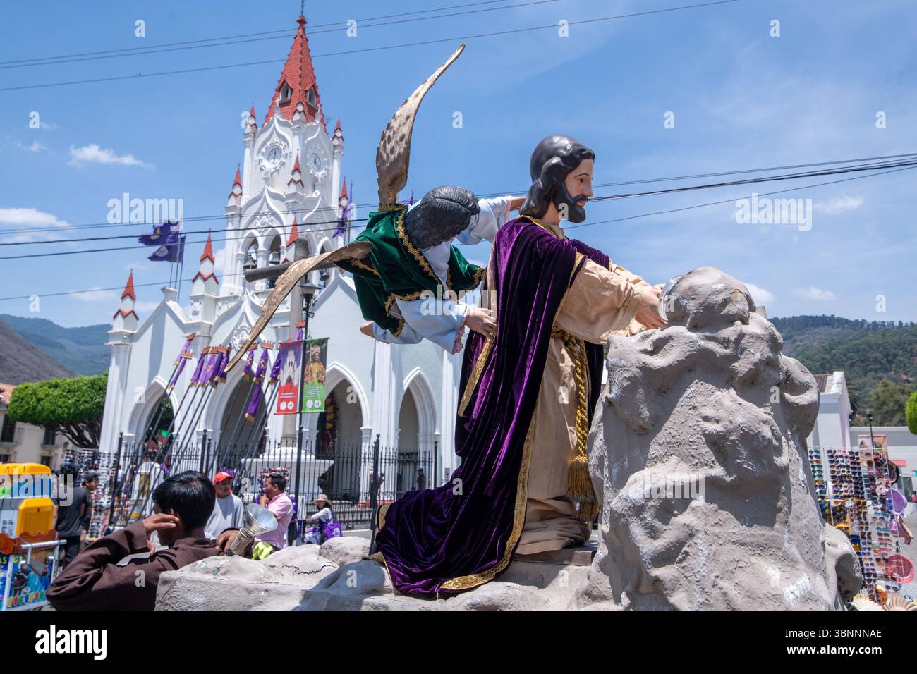 Semana Santa en la Antigua Guatemala Holy Week celebrations in Antigua ...