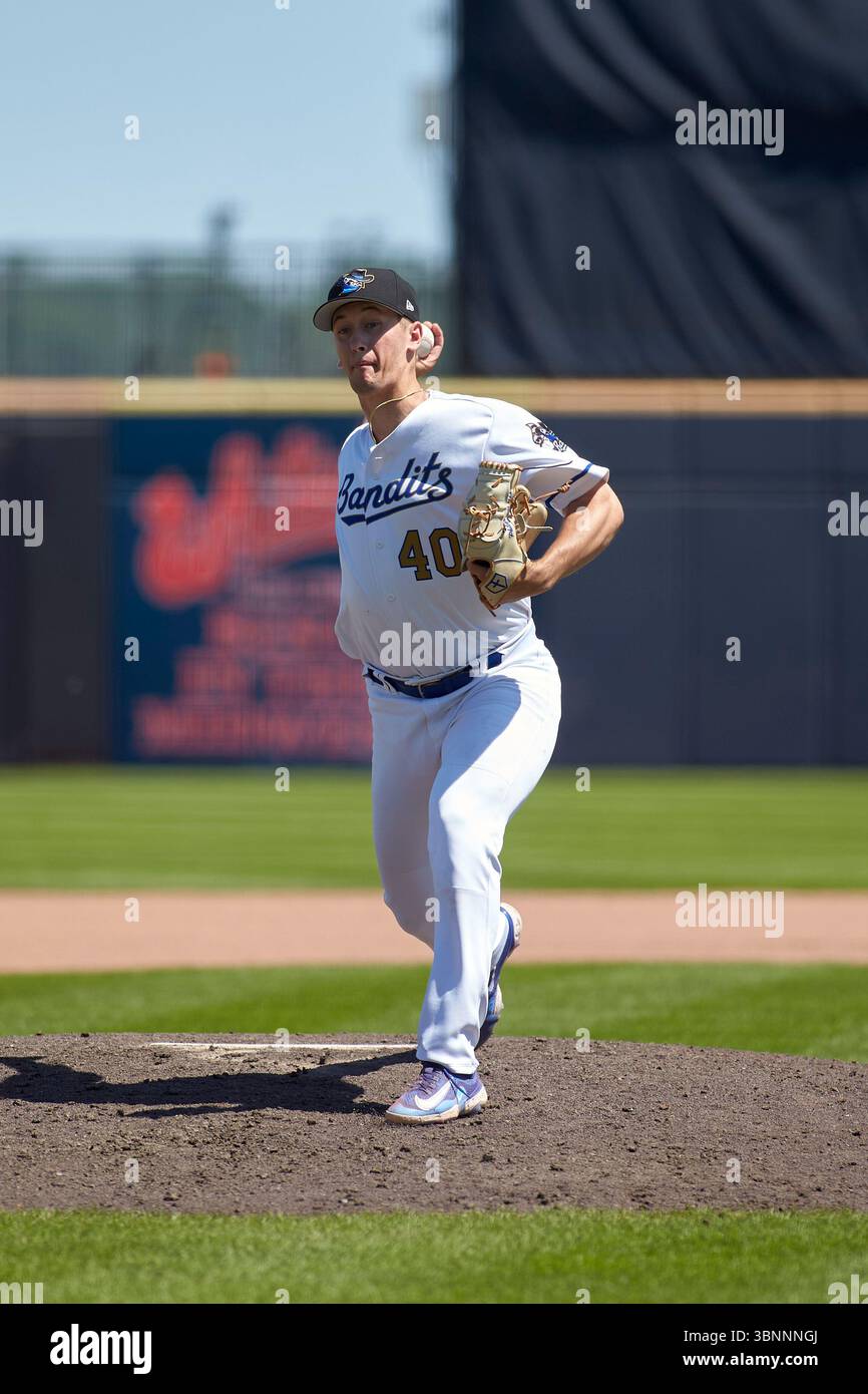 Quad Cities River Bandits pitcher A.J. Causey (40) delivers a pitch ...