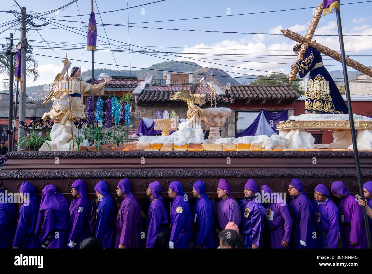 Semana Santa en la Antigua Guatemala Holy Week celebrations in Antigua ...
