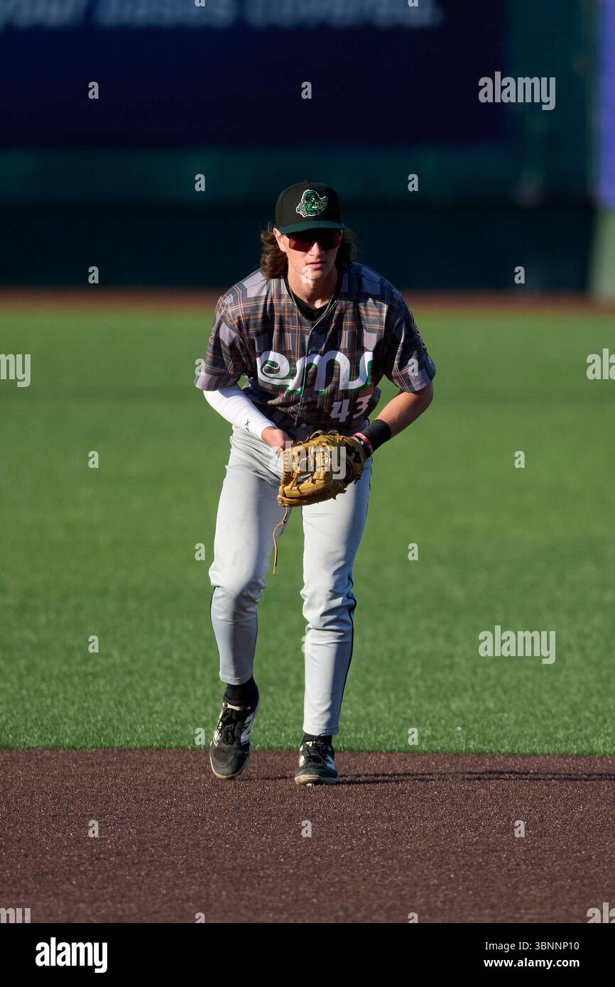 Eugene Emeralds shortstop Zane Zielinski (43) during an MiLB Northwest ...
