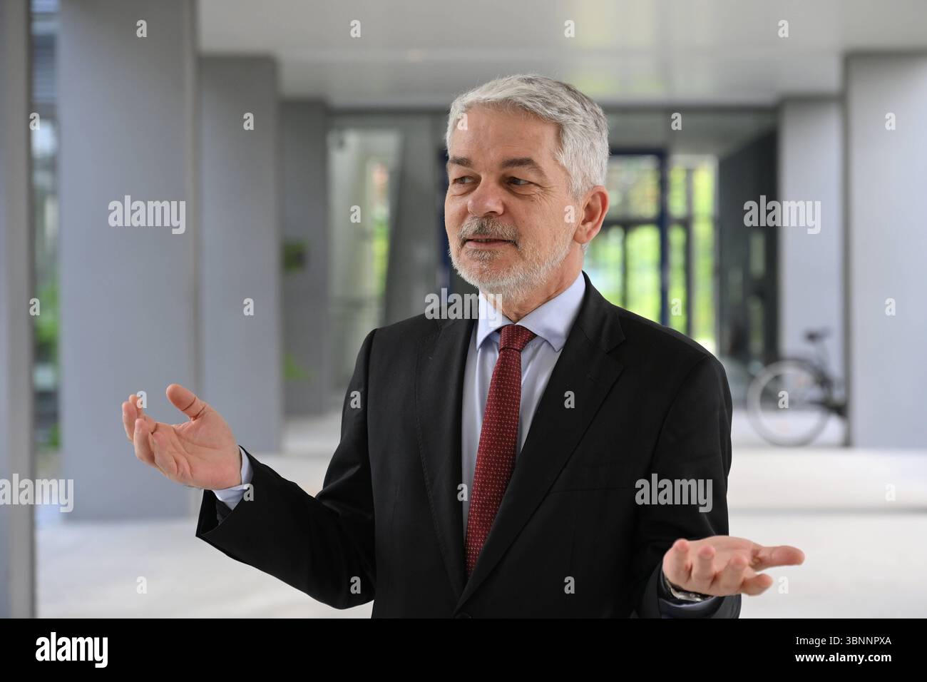 Fotoshooting Prof.Dr. Carlo MASALA Militaerexperte ...