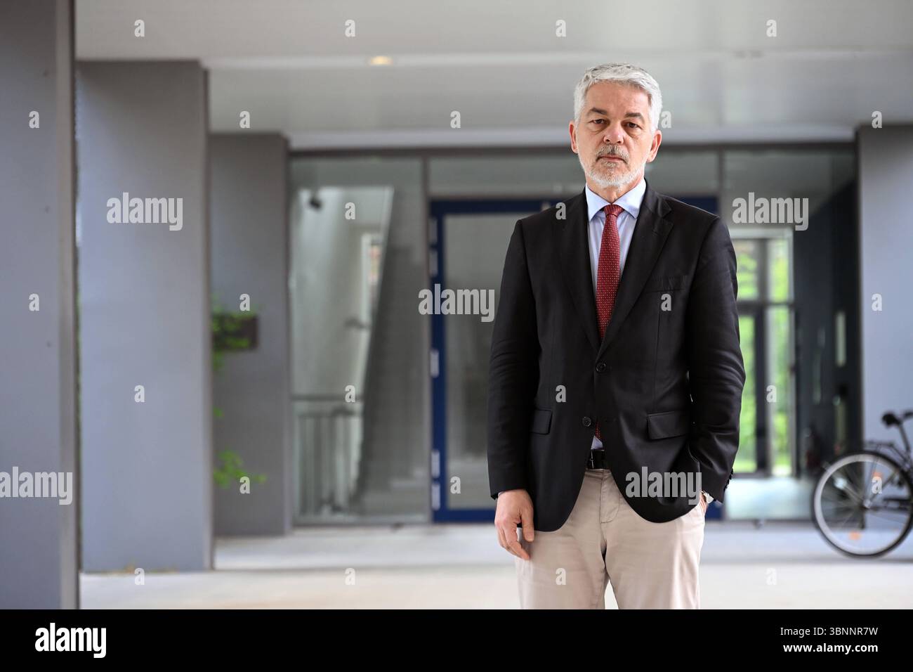 Fotoshooting Prof.Dr. Carlo MASALA Militaerexperte ...