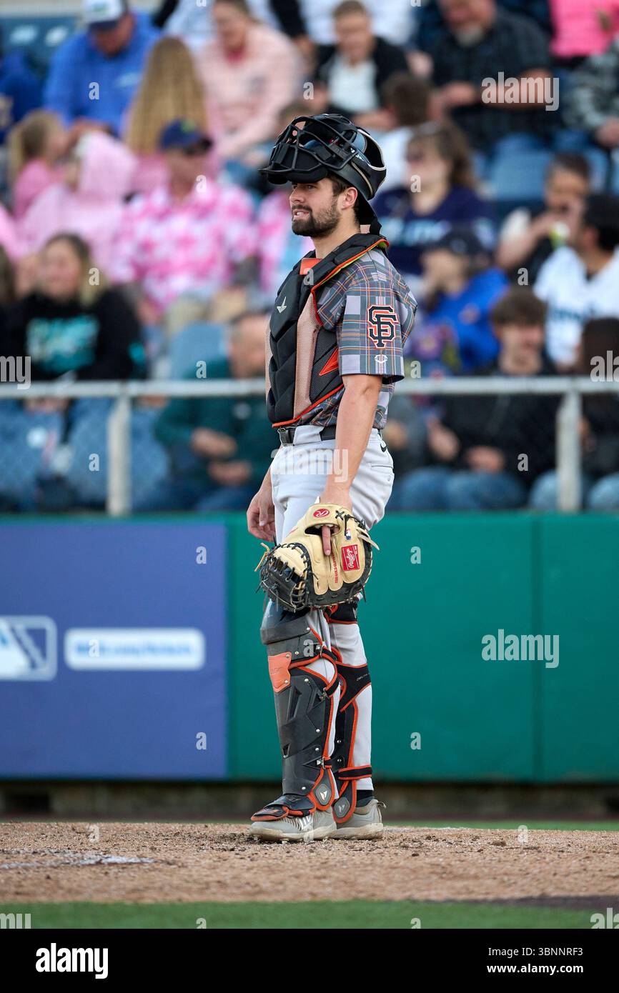 Eugene Emeralds catcher Drew Cavanaugh (40) during an MiLB Northwest ...