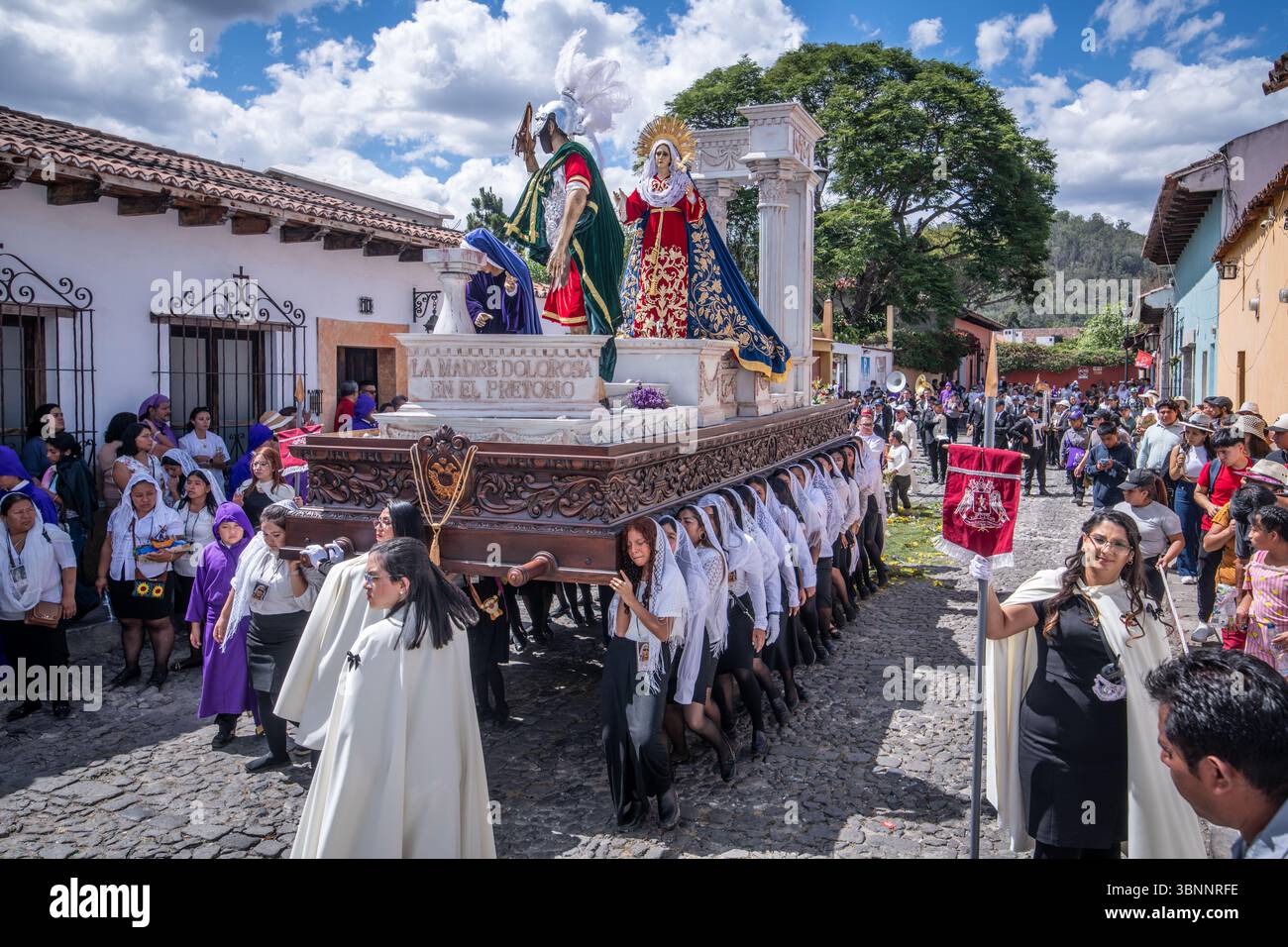Semana Santa en la Antigua Guatemala Holy Week celebrations in Antigua ...