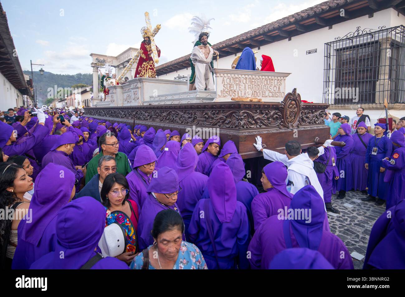 Semana Santa en la Antigua Guatemala Holy Week celebrations in Antigua ...