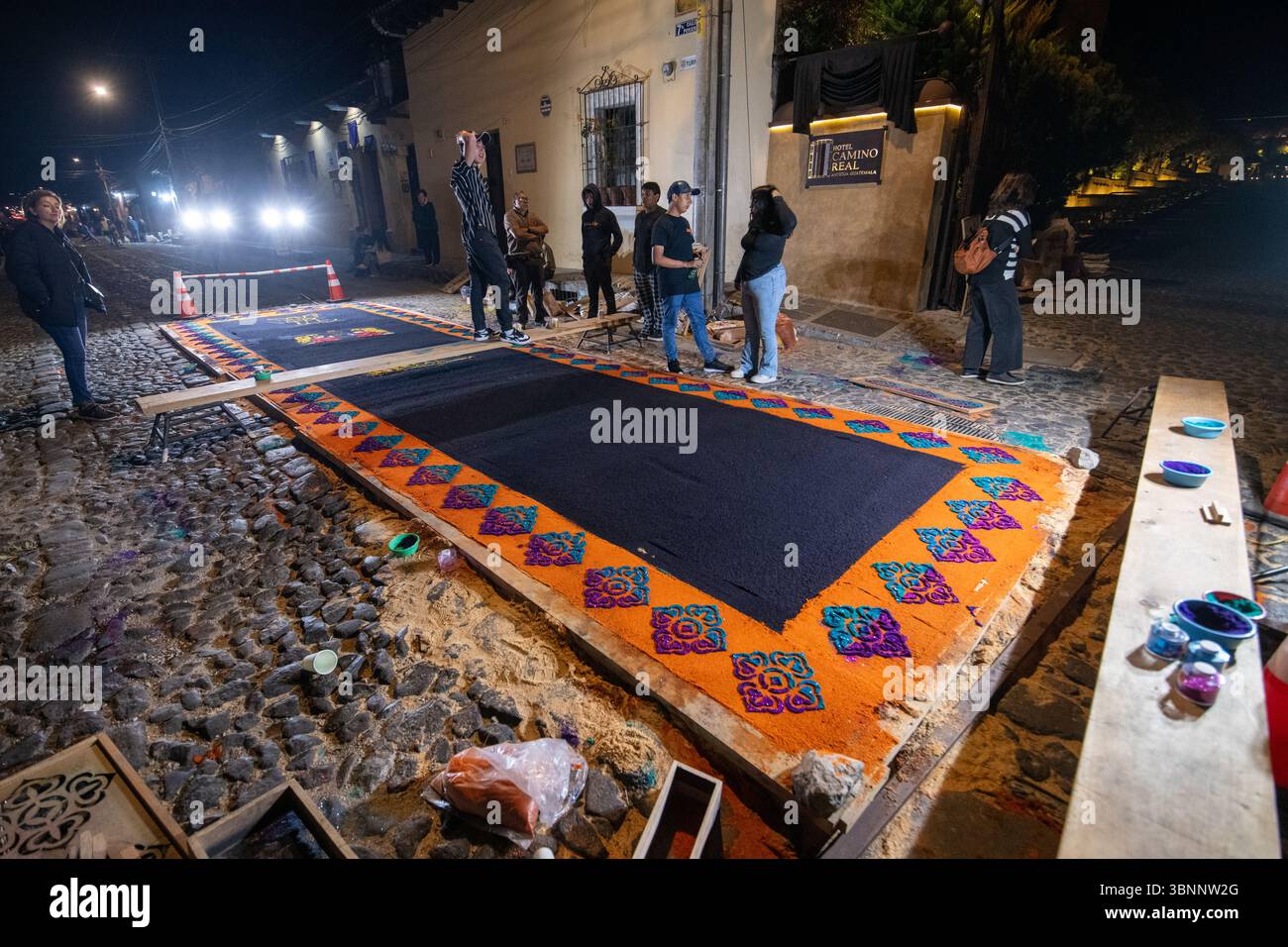 Alfombras para Semana Santa en la Antigua Guatemala Handmade carpets ...