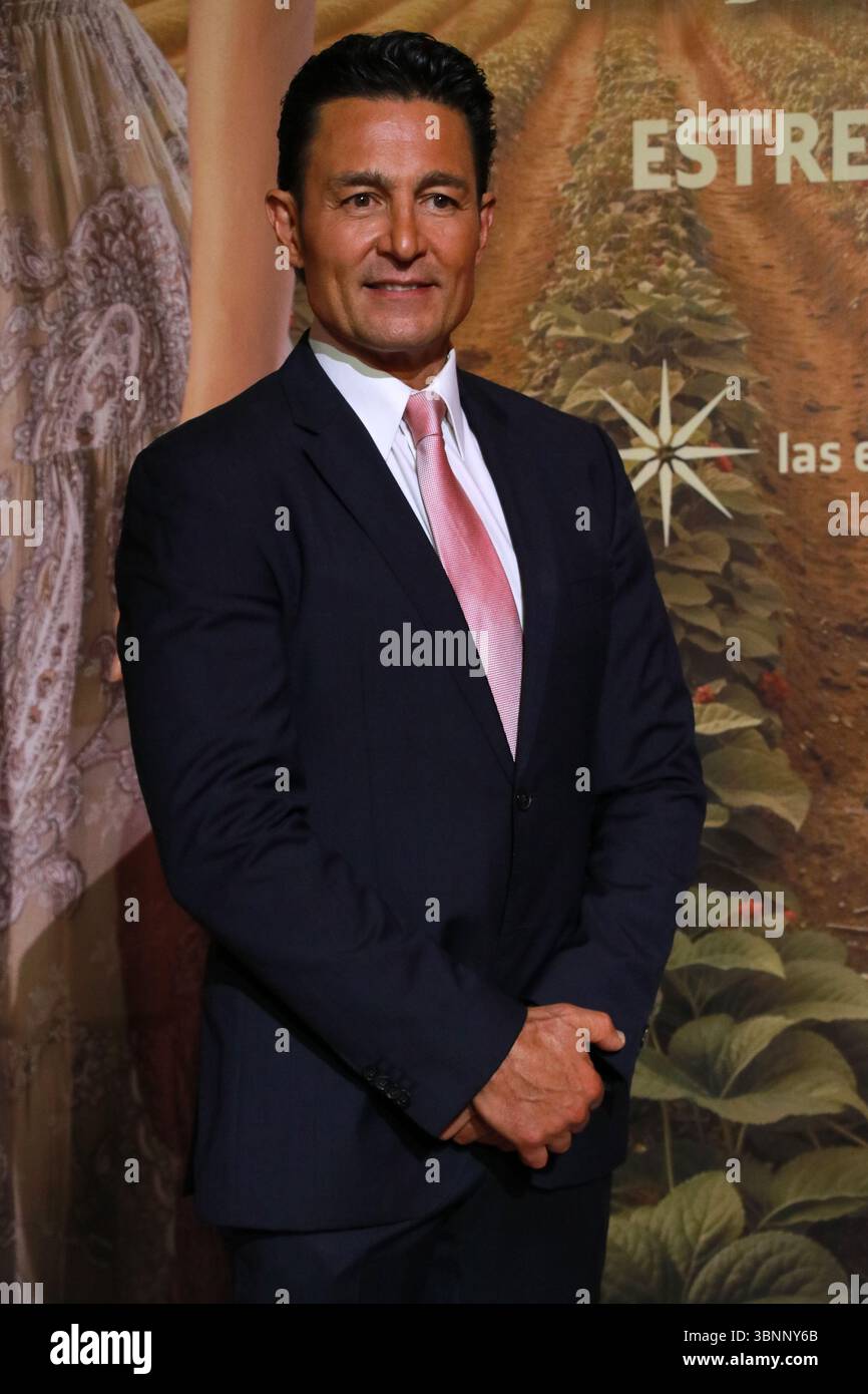 Mexican actor Fernando Colunga poses during the presentation of the ...
