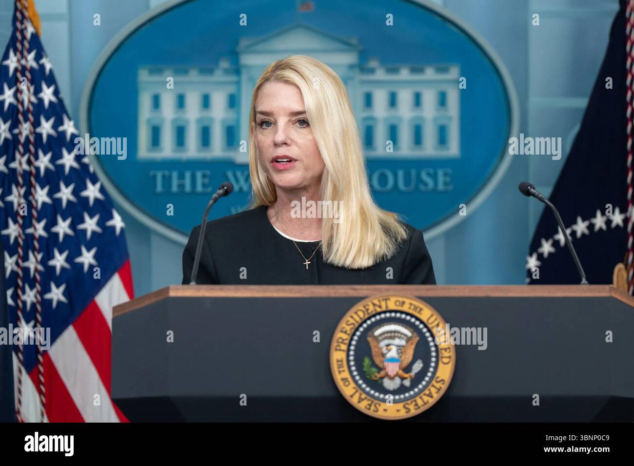 Pam bondi hi-res stock photography and images - Alamy