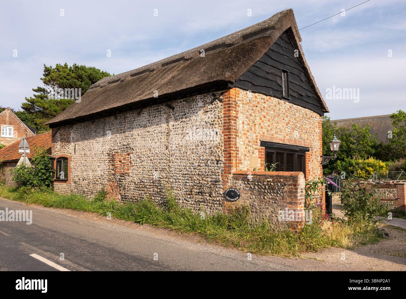 The old Tithe Barn, Happisburgh, Norfolk Stock Photo - Alamy
