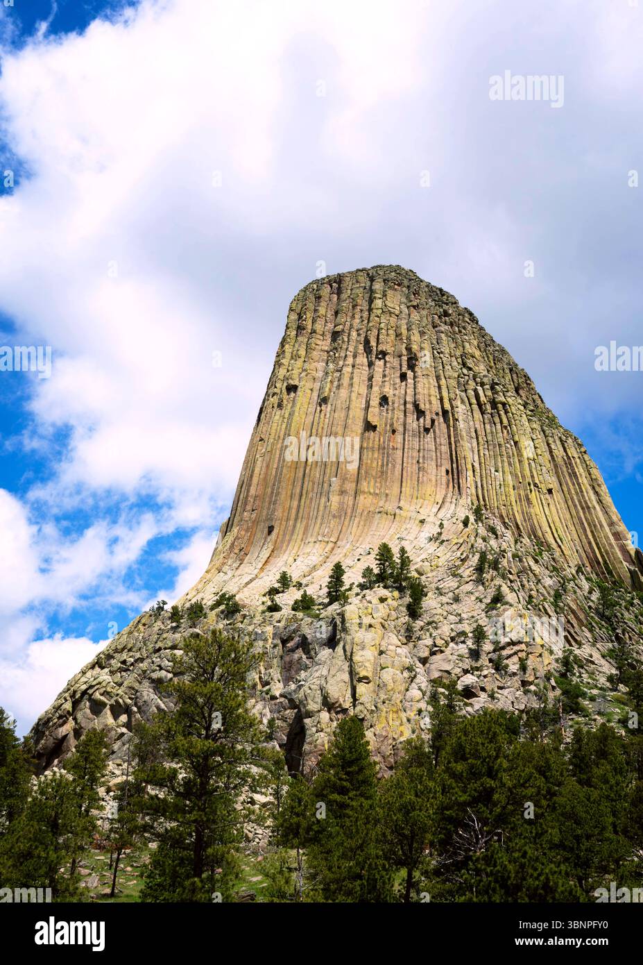 Tall rugged rock stands hi-res stock photography and images - Alamy