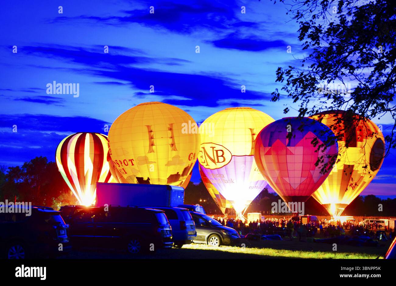 Multiple Hot Air Balloon Glow as Balloons Fire There Propane Tanks and ...