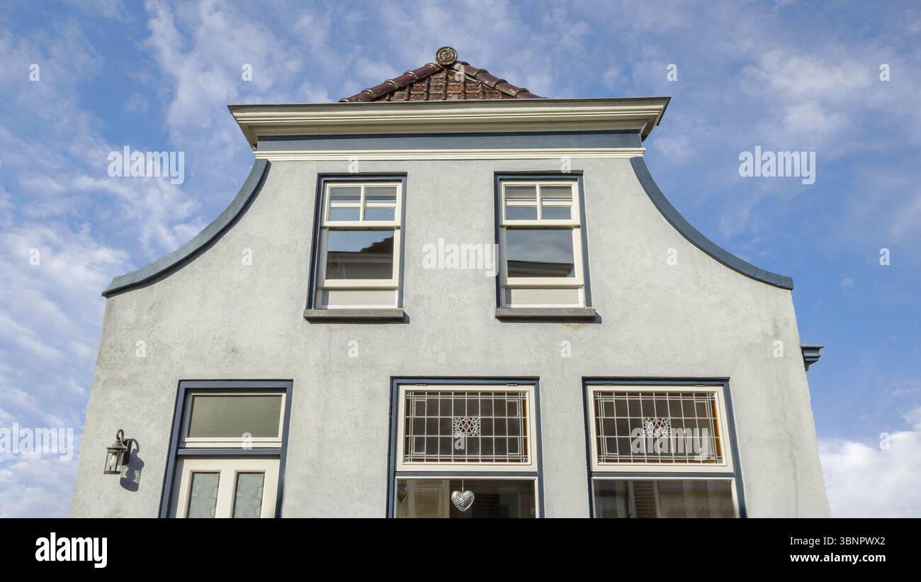 Dutch tile hi-res stock photography and images - Alamy