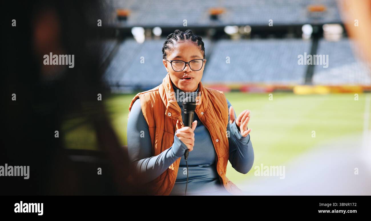 Sports woman speaking microphone hi-res stock photography and images ...
