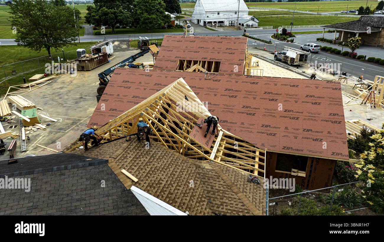 Bird in Hand, Pennsylvania, USA, June 6-2024 - Aerial View Of A Busy ...