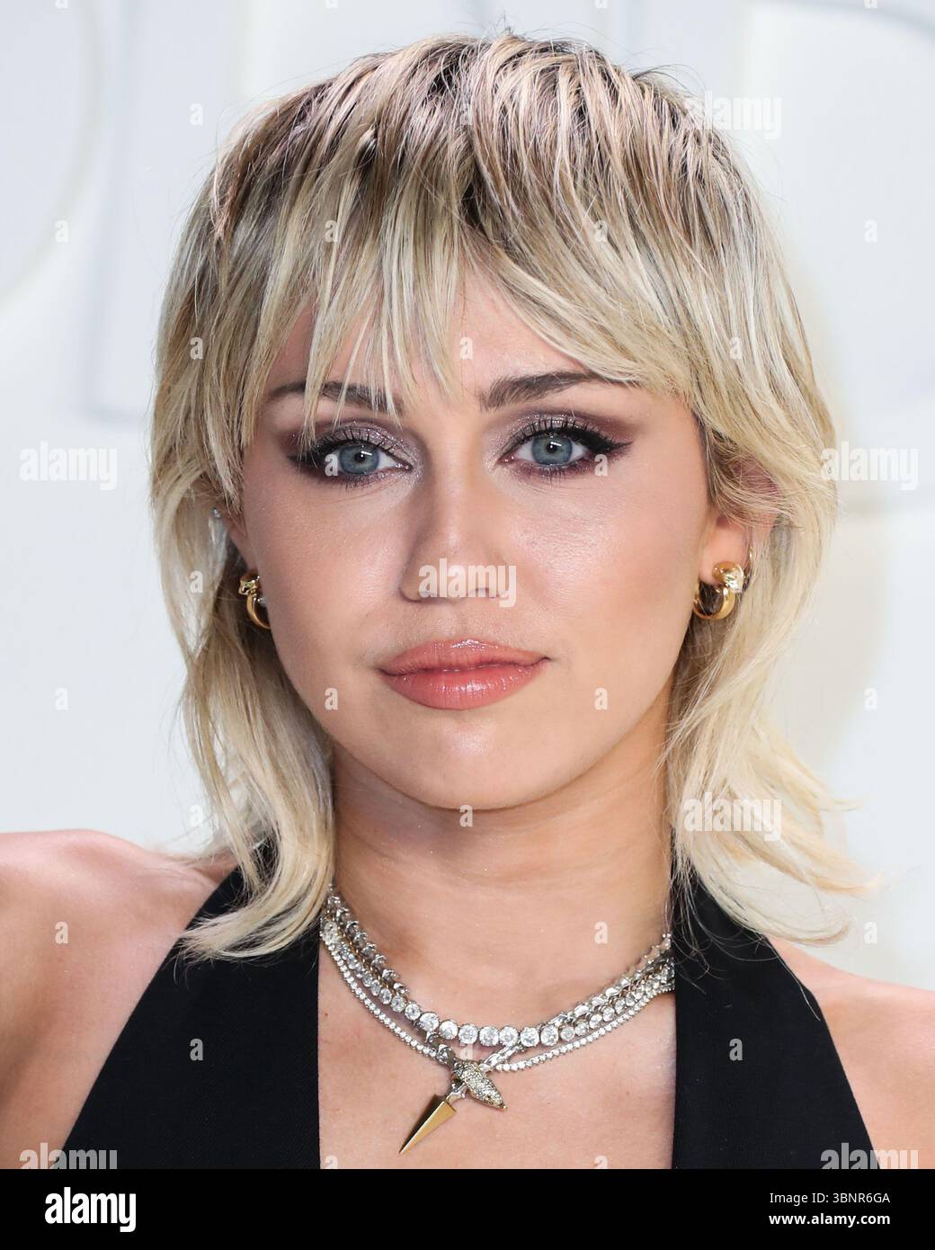 (FILE) Miley Cyrus to receive star on the Hollywood Walk of Fame in ...