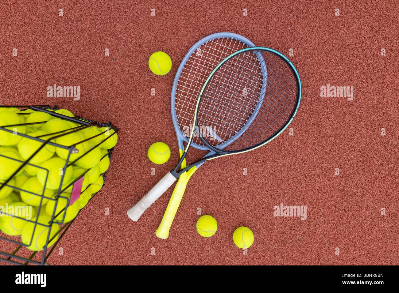 Basket tennis balls rackets hi-res stock photography and images - Alamy