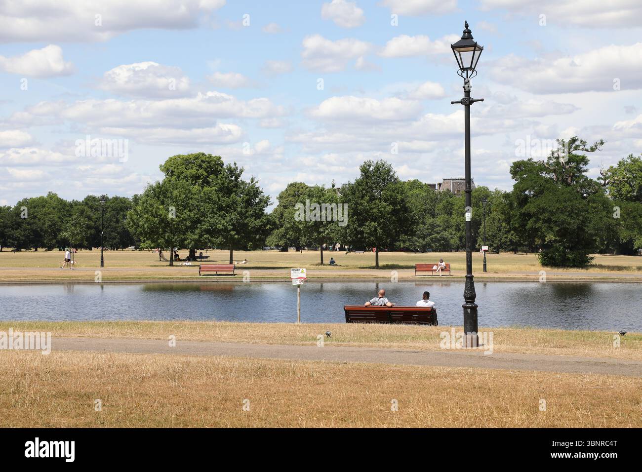 Clapham common london restaurant hi-res stock photography and images ...