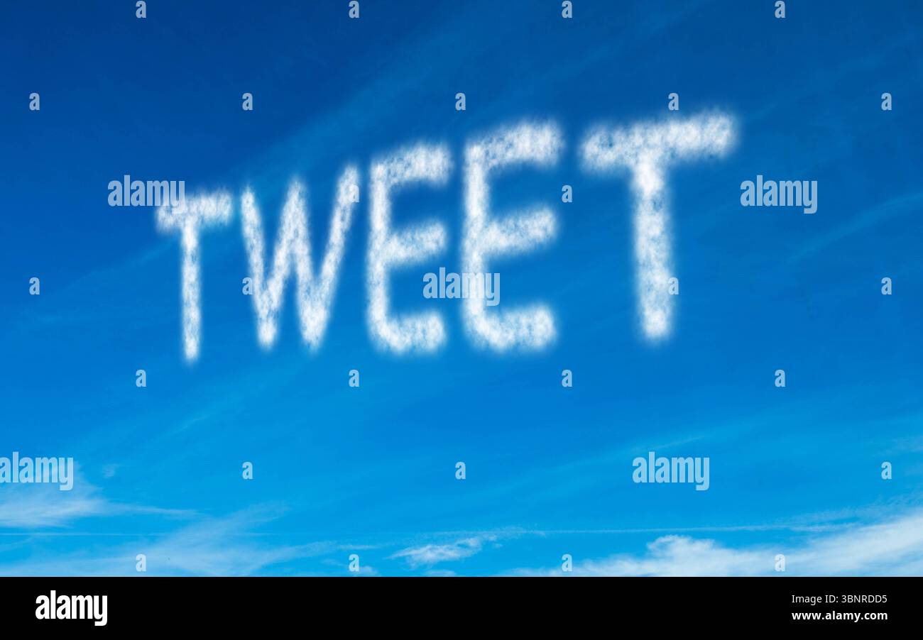 Words social media written hi-res stock photography and images - Alamy