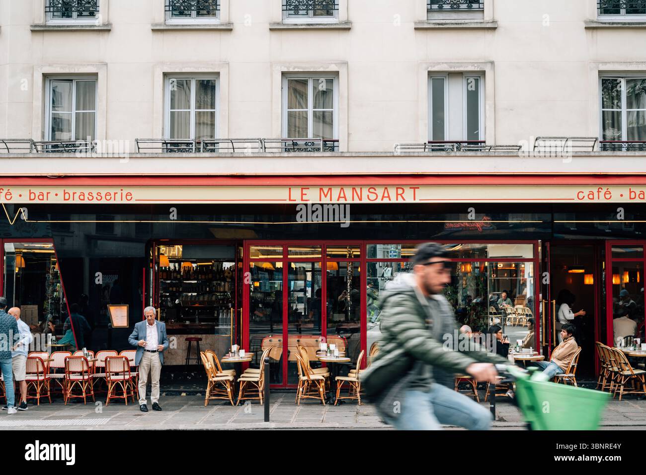 Paris, France - June 8, 2025 : Restaurant cafe street view Stock Photo ...