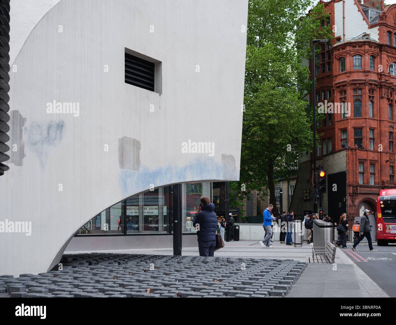 United Kingdom, London, 07 Jul 2025. People walk by the modernist white ...