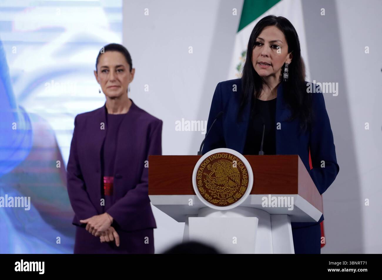 Mexicos President Claudia Sheinbaum Presents Plan Mexico CEO of ...