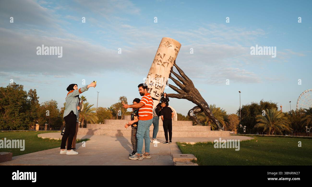 Iraq baghdad friends hi-res stock photography and images - Alamy
