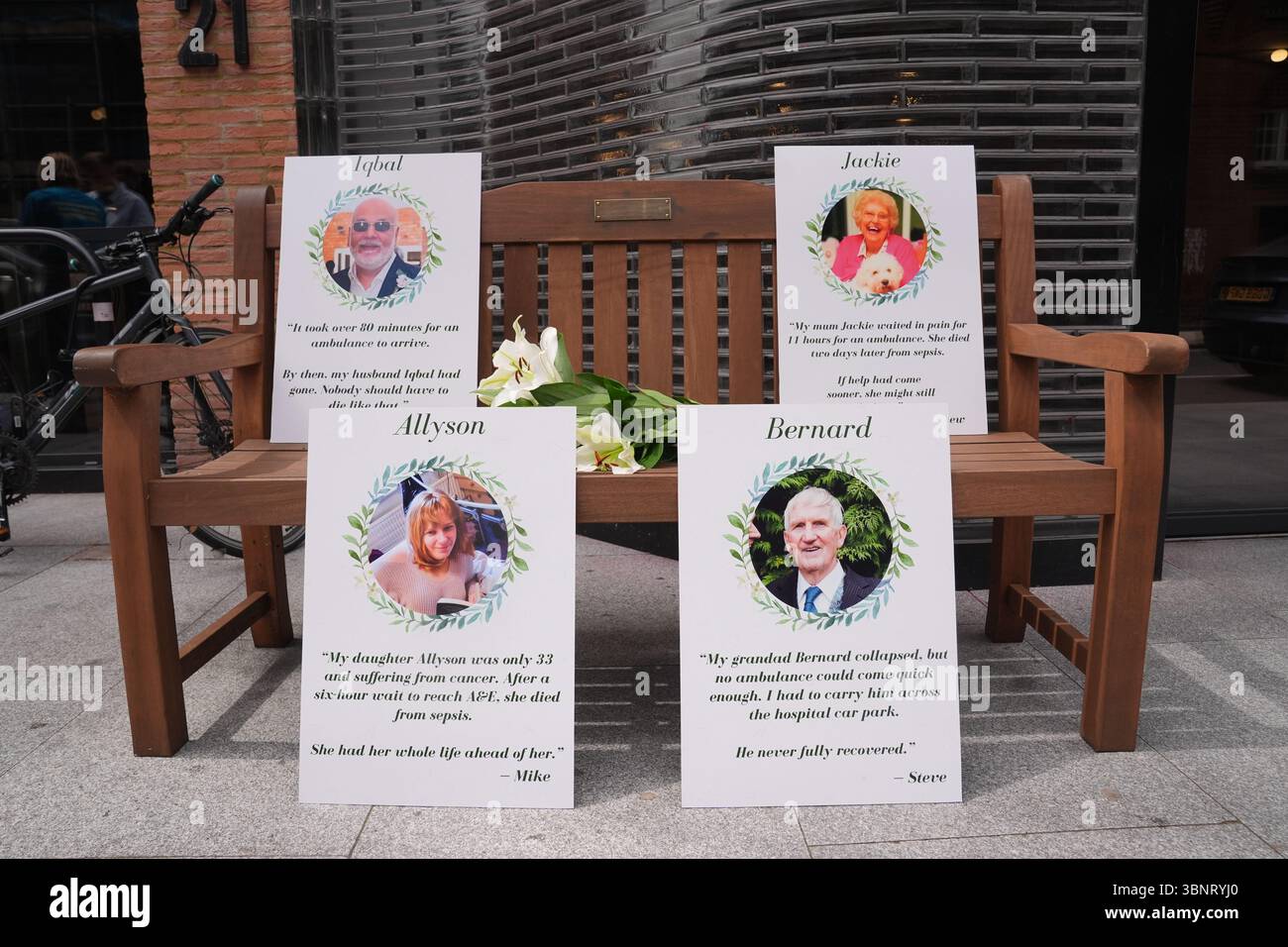 A memorial bench is unveiled outside Labour Party headquarters in ...