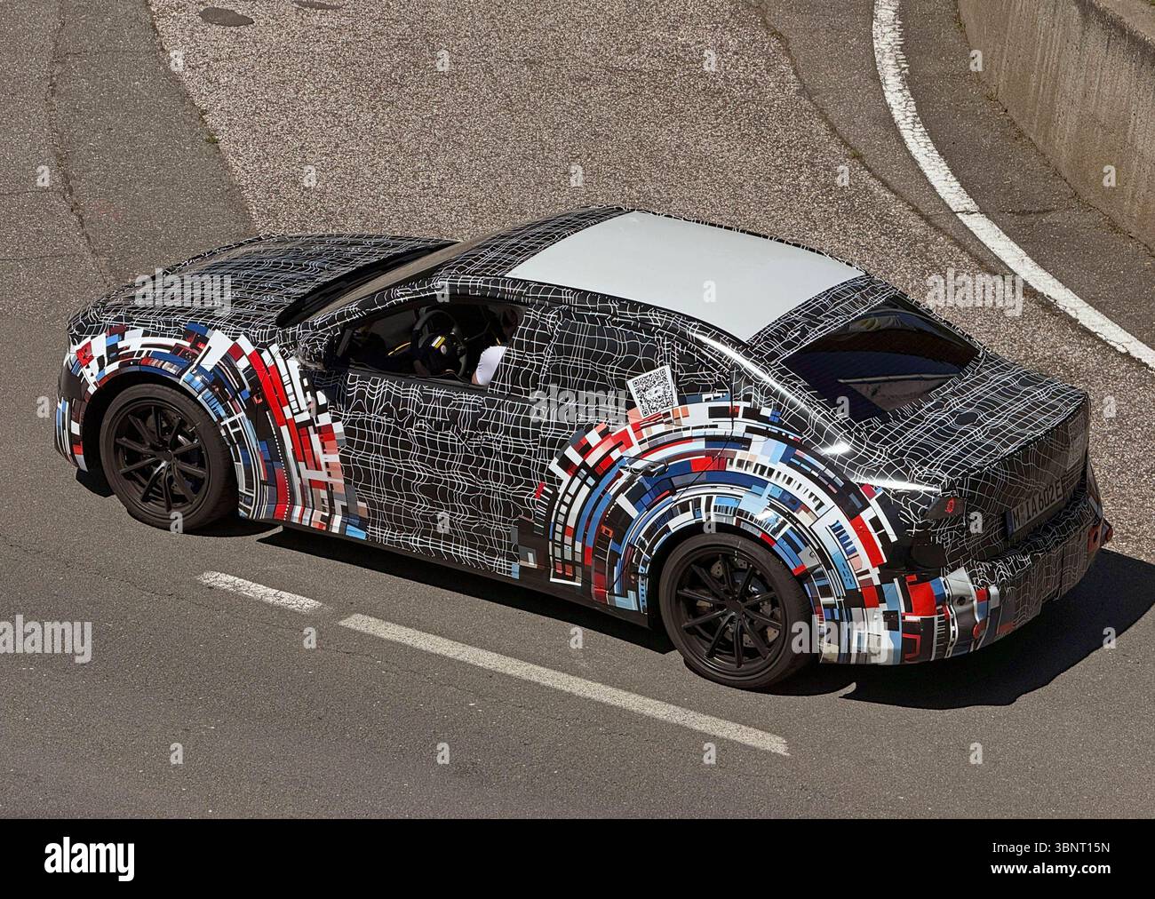 29.6.2025, Meran in Südtirol, Italien. Elektrischer Testwagen BMW M-AG ...