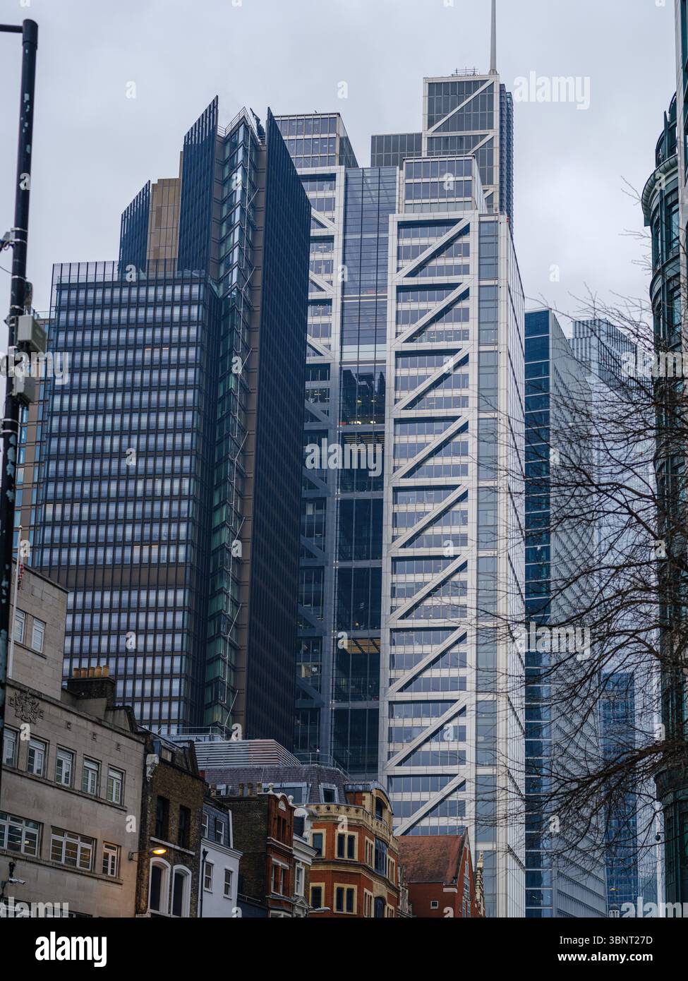 London city tower cluster 2025 hi-res stock photography and images - Alamy