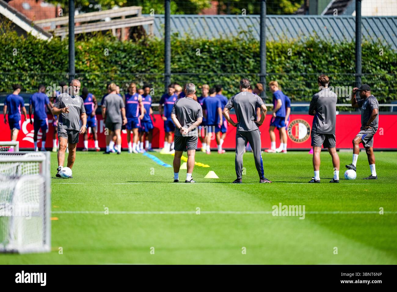 Rotterdam - Feyenoord assistent coach John de Wolf, Feyenoord coach ...