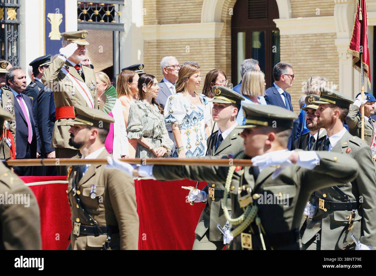 King Felipe VI, accompanied by the President of the Regional Government ...