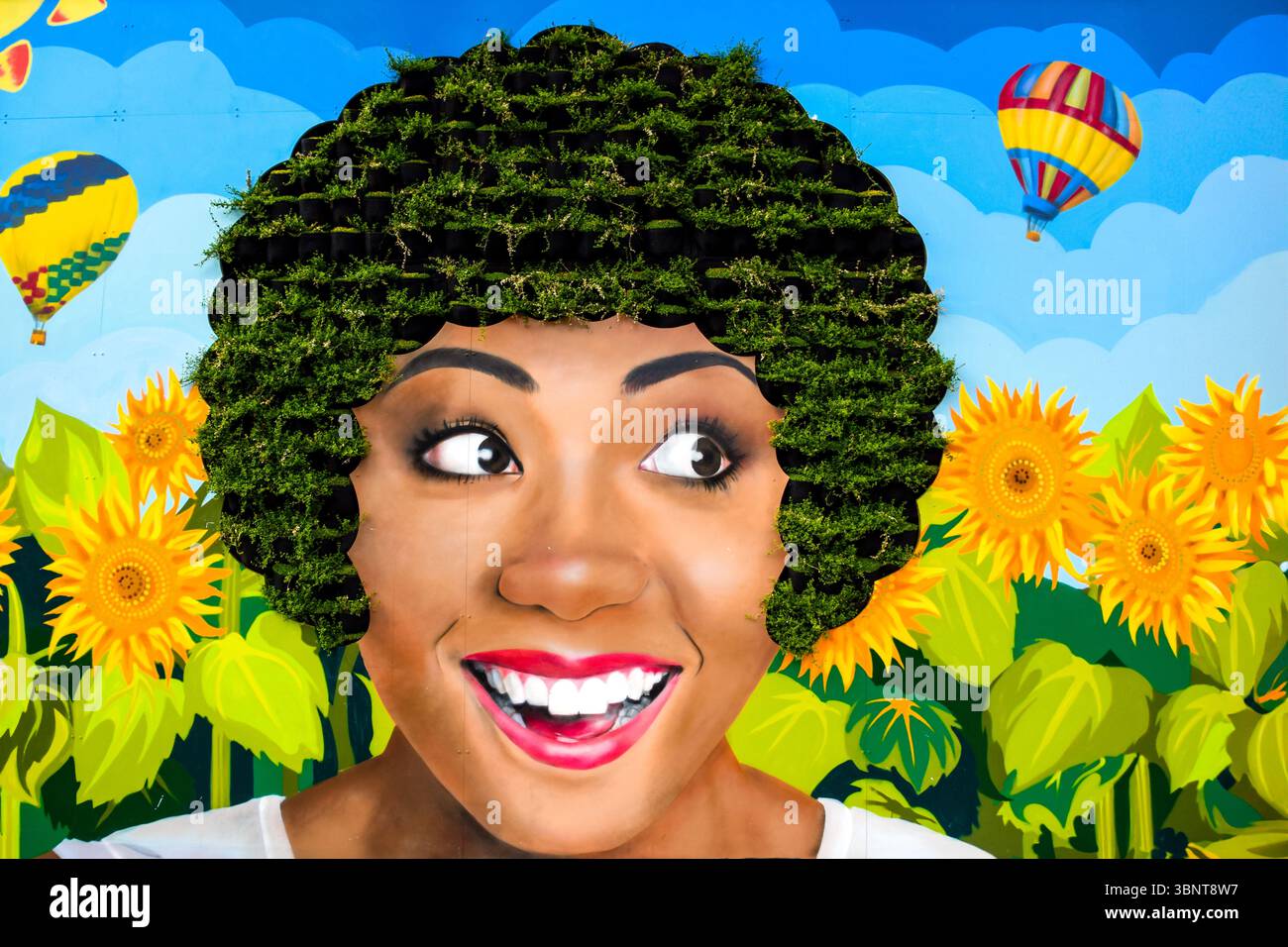 Public street art colorful hi-res stock photography and images - Alamy